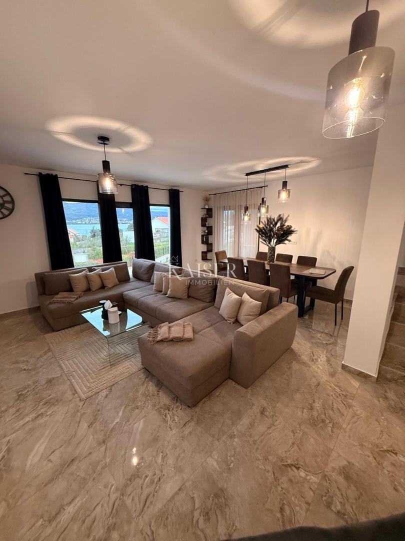 Hiša Pridraga, Novigrad, 300m2 (prodaja)