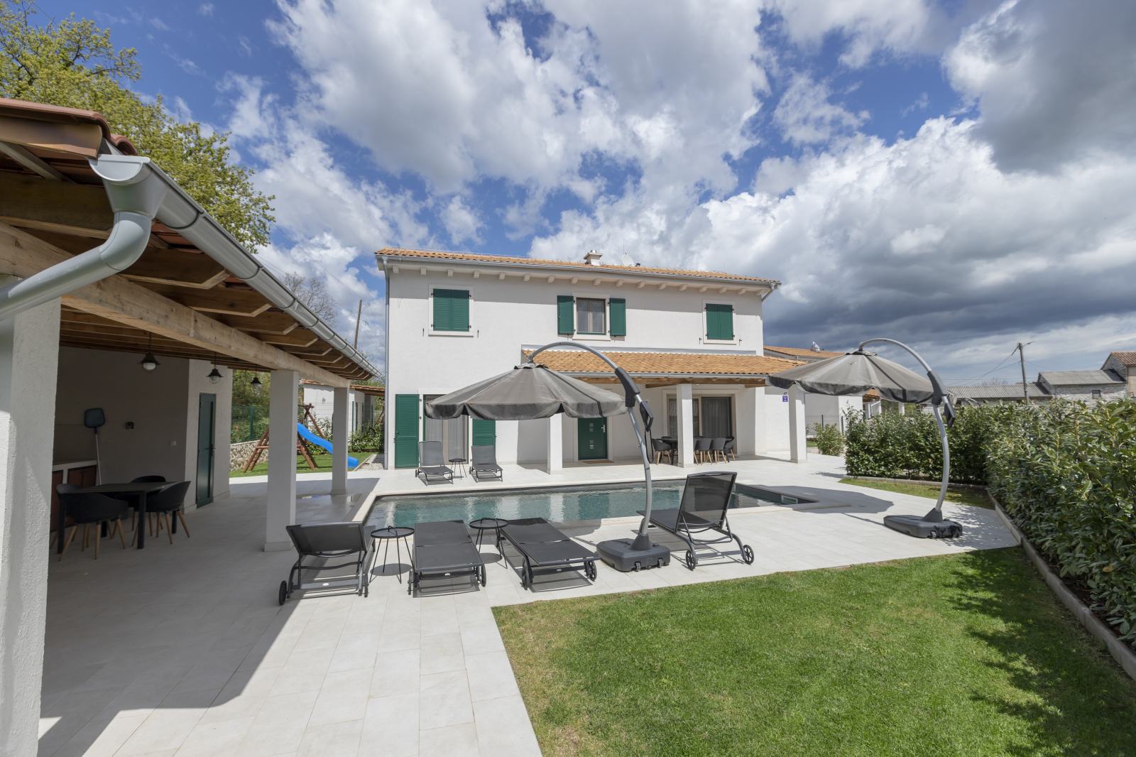 Istra - Barban - hiša z bazenom, 160 m2 (prodaja)