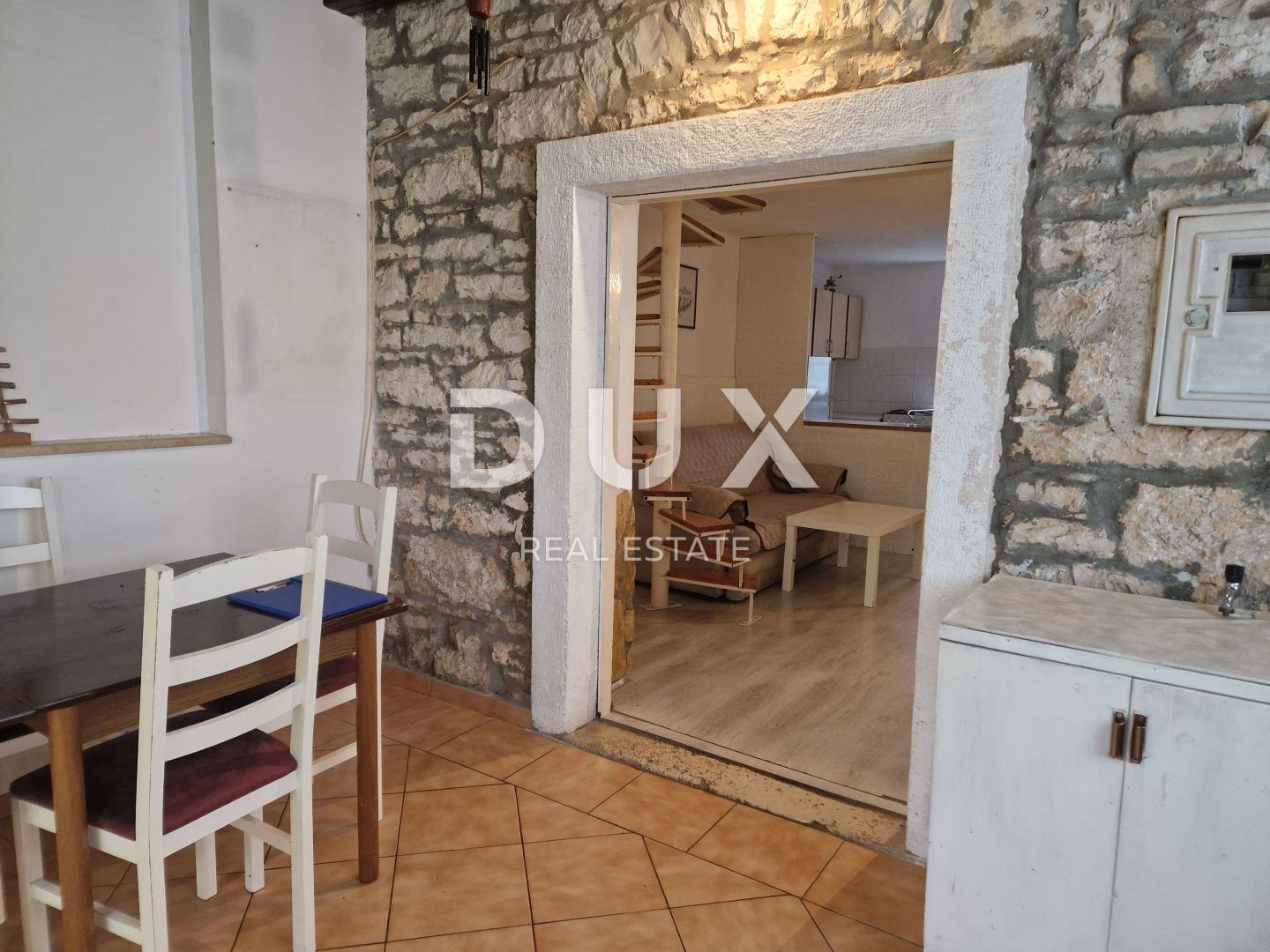 ISTRA, BARBAN - Kompleks kamnite hiše in zemljišča (prodaja)