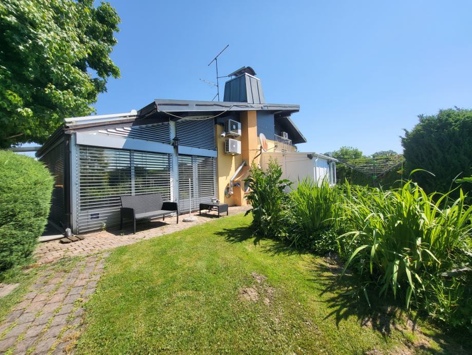 Lepa obnovljena hiša z bazenom Spodnji Duplek, 274.00 m2 ODDAMO (oddaja)