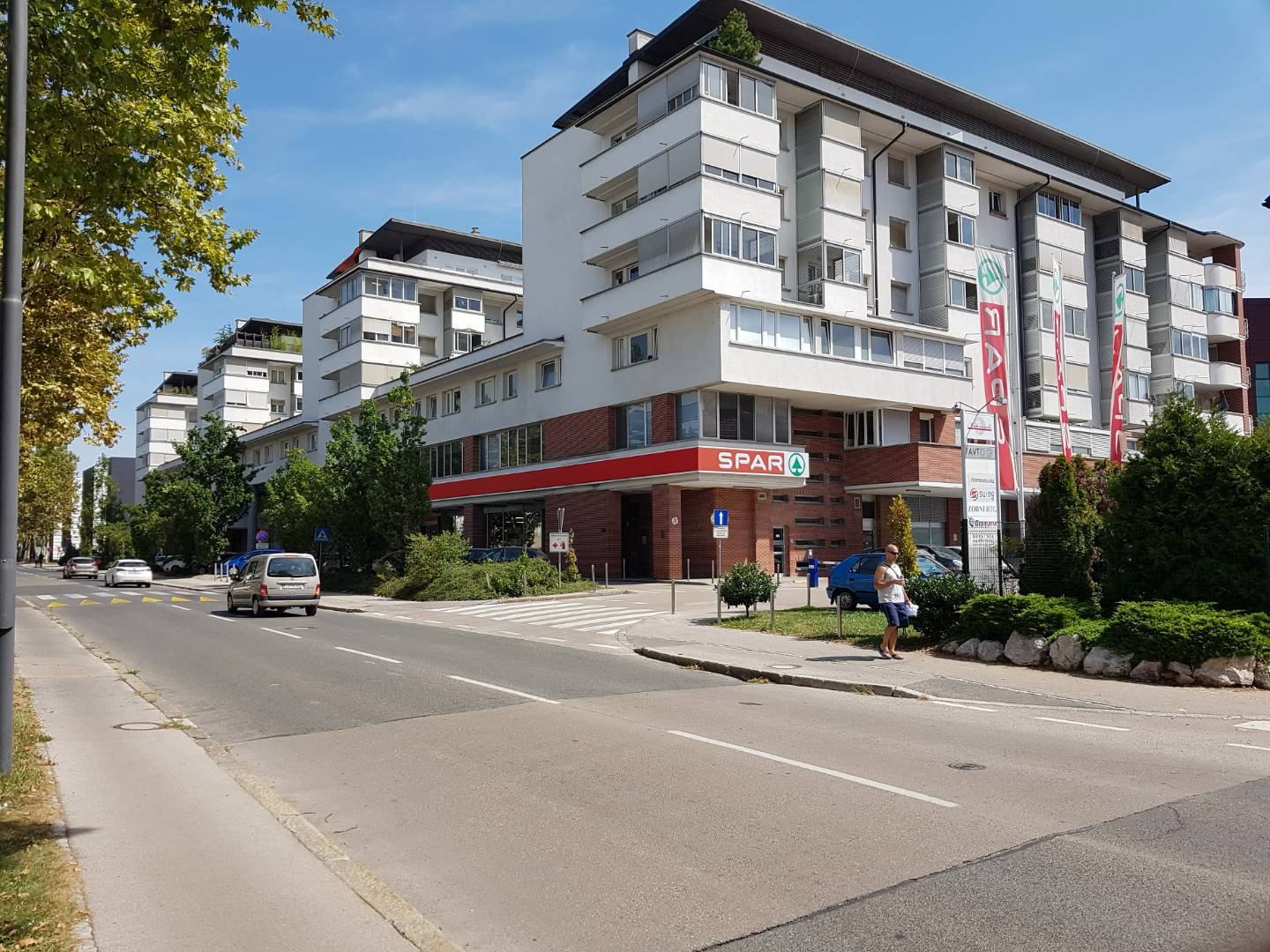 Lokacija garaže: Savsko naselje, 12 m2 (oddaja)