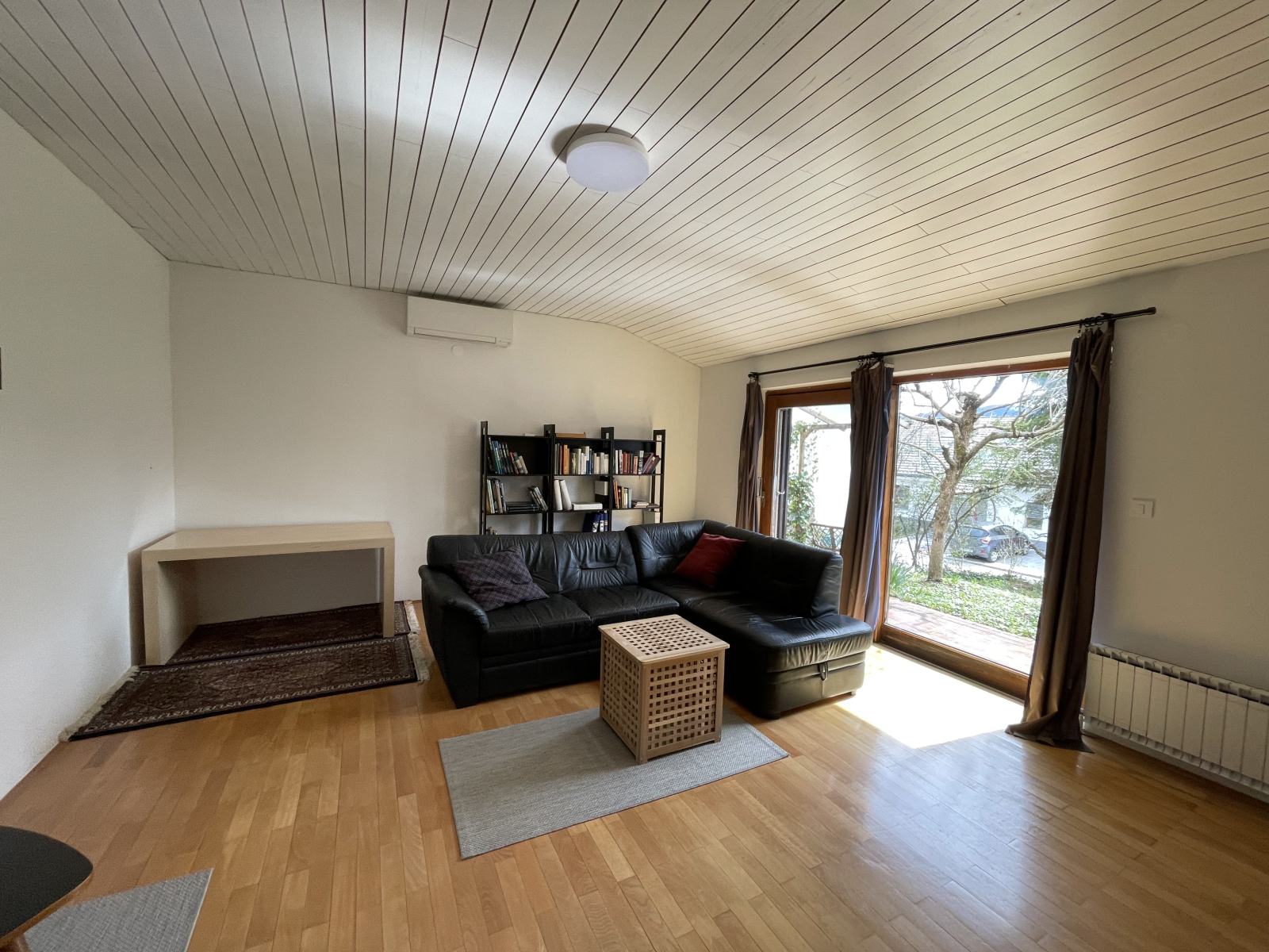 Najem hiše 120m2 s privatno teraso in vrtom! (oddaja)