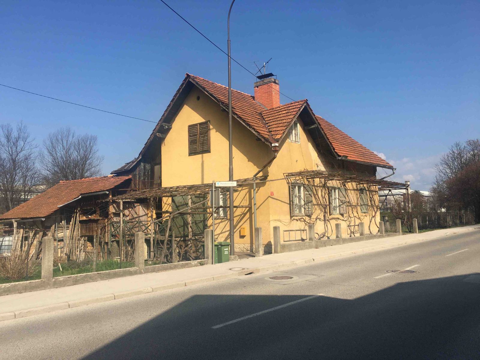 Lokacija hiše:Skalna klet Celje, cesta na grad 18, 165.00 m2 neto (prodaja)