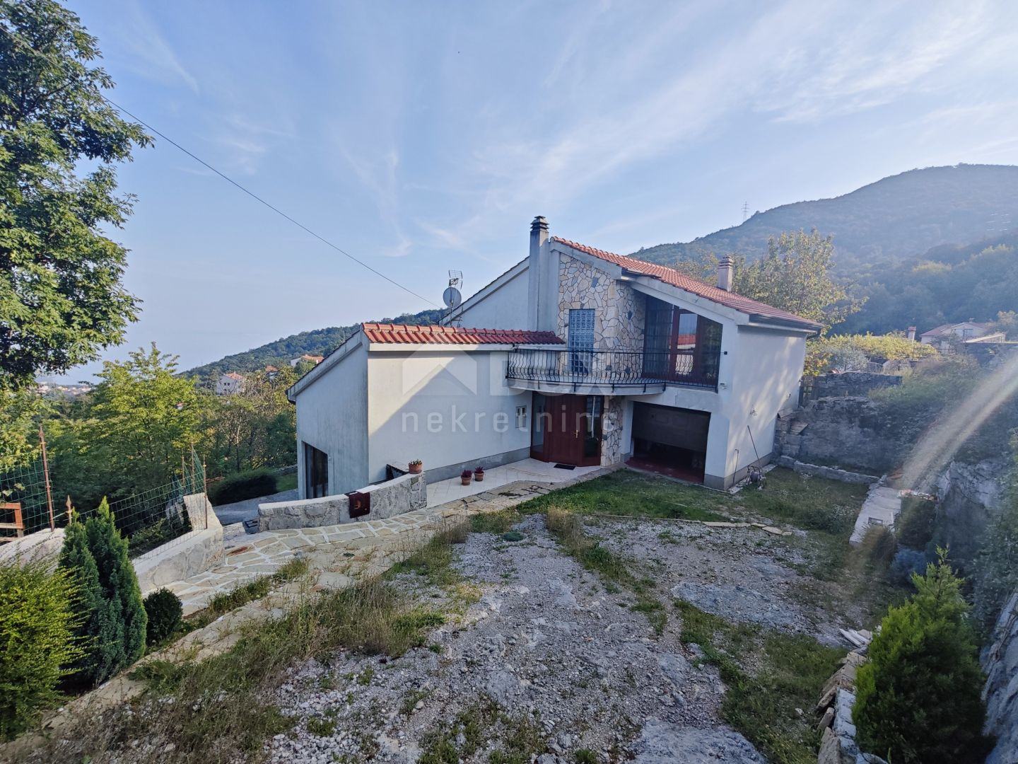 MATULJI, RUKAVAC - Hiša z dizajnerskim pridihom in pogledom na morje ...