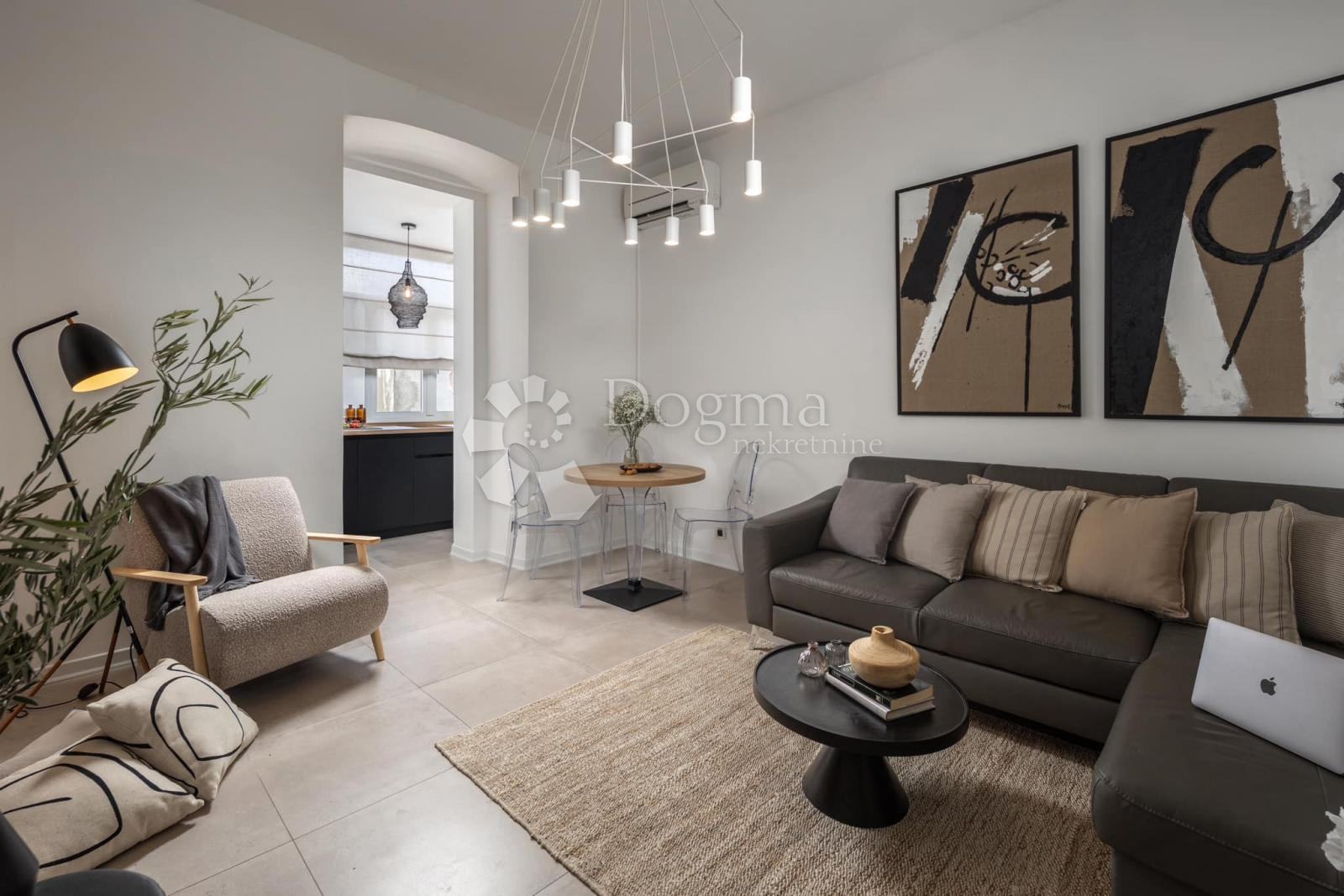 Stanovanje Centar, Pula, 50m2 (prodaja)