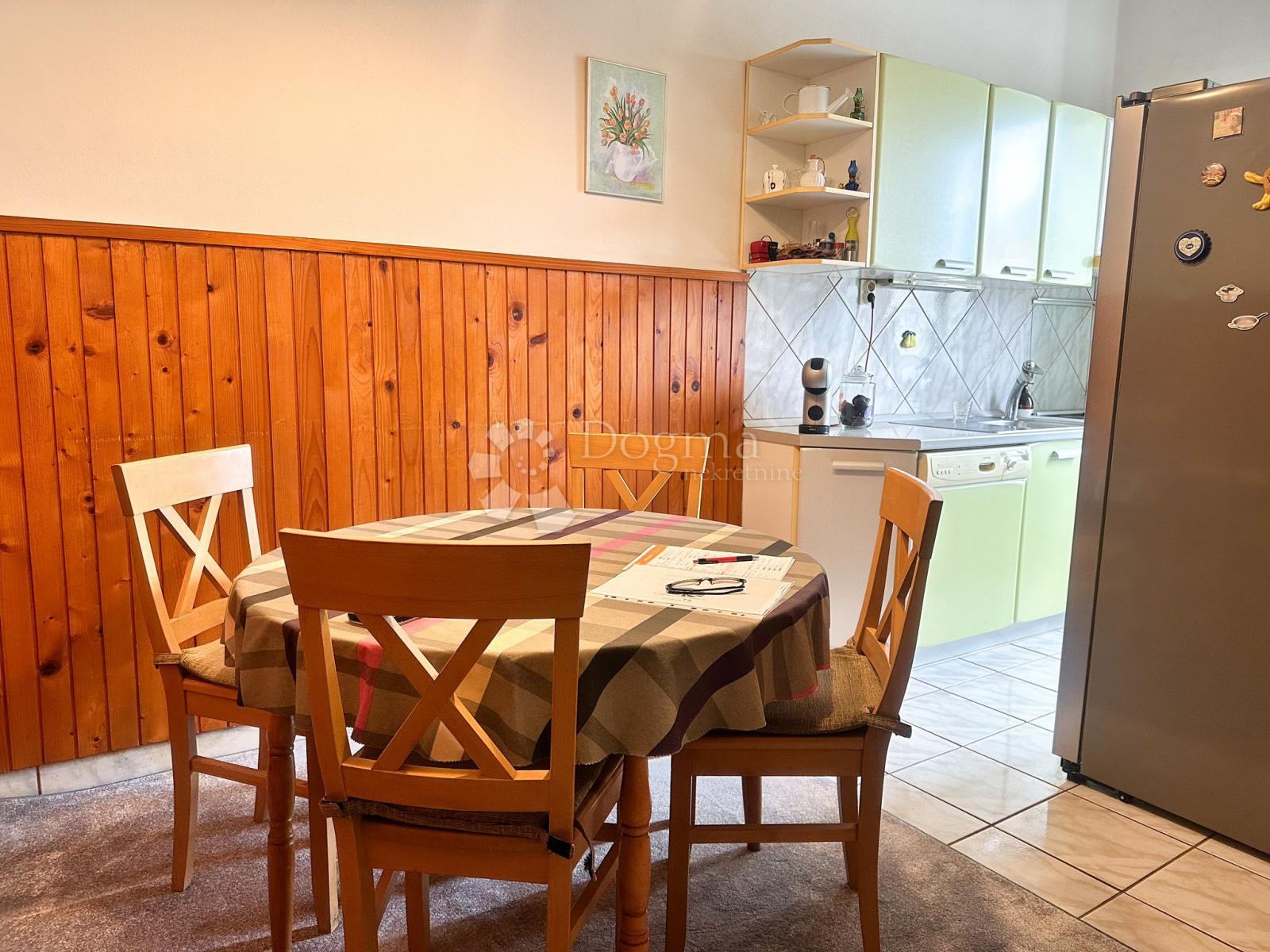 Stanovanje Centar, Pula, 70m2 (prodaja)