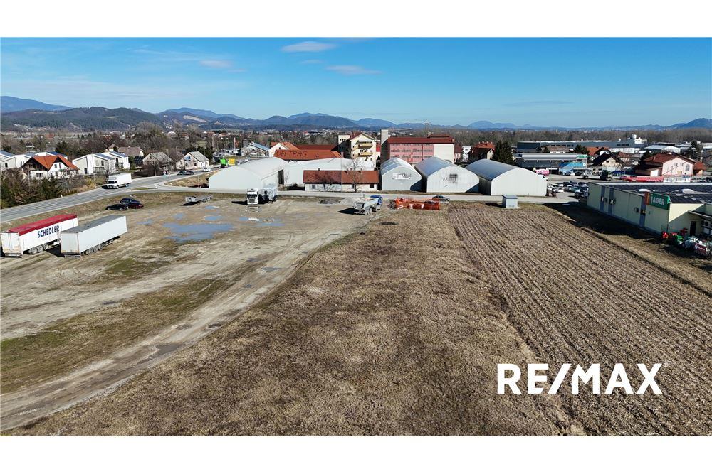 ZEMLJIŠČE / INDUSTRIJSKA RABA / 15.000 M2