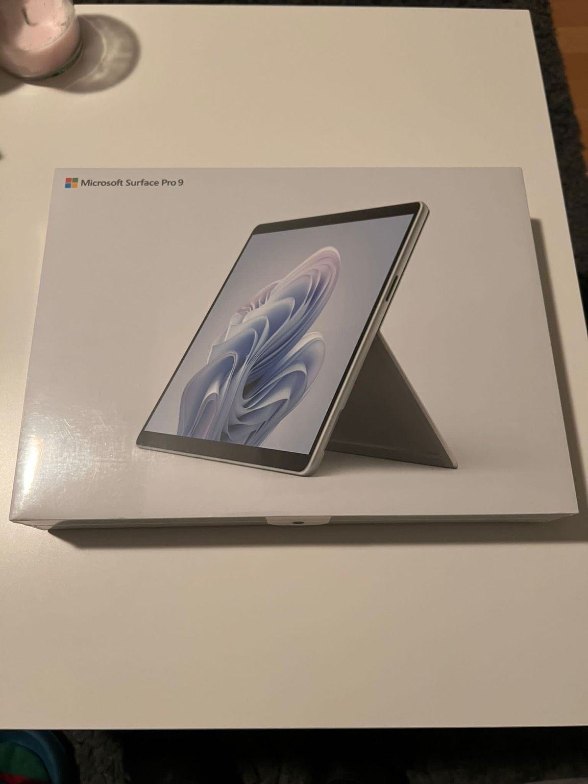 Microsoft Surface 9 Pro i5, 16 GB Ram, 256 GB SSD