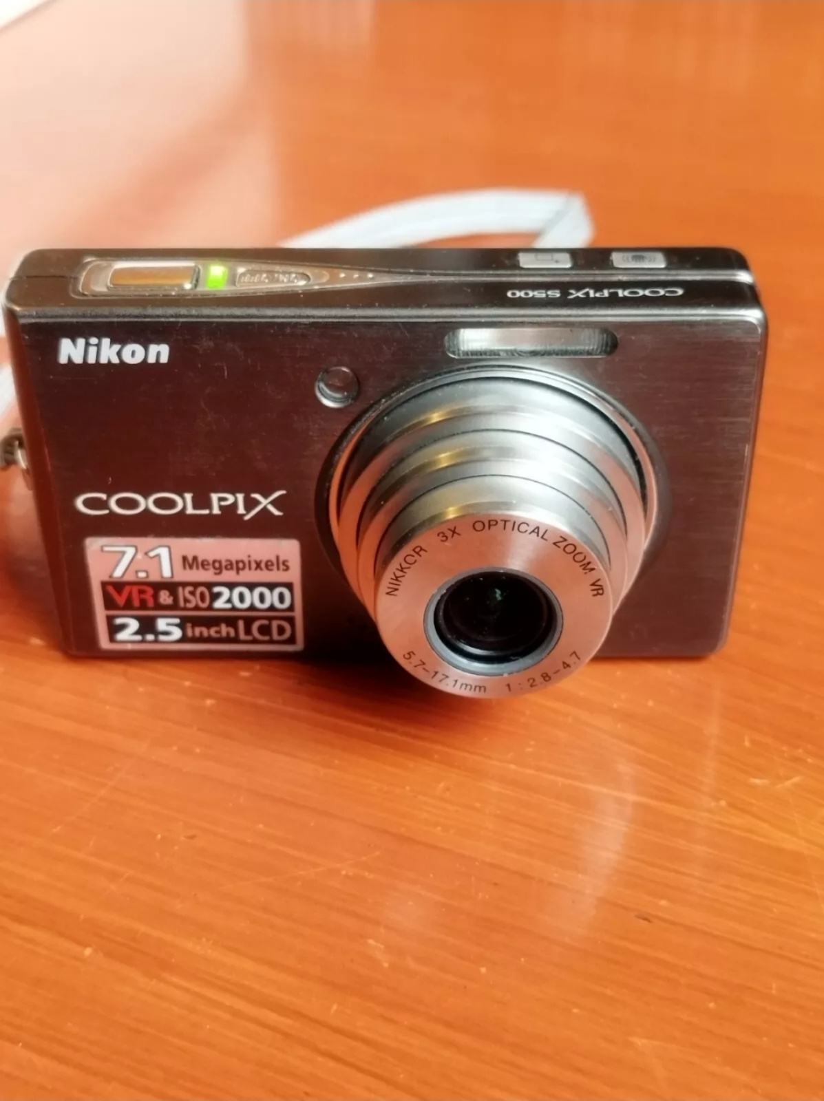 Digitalni fotoaparat Nikon Coolpix S500