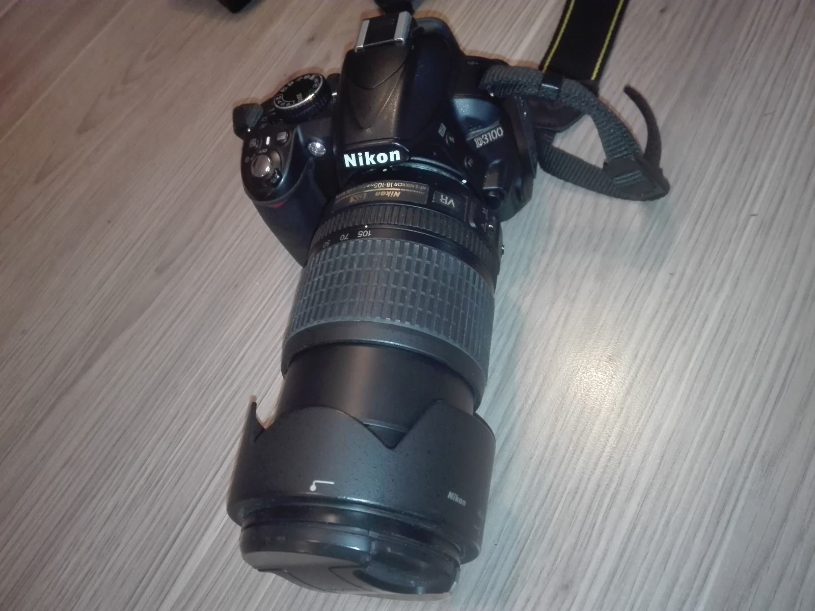 Nikon D 3100