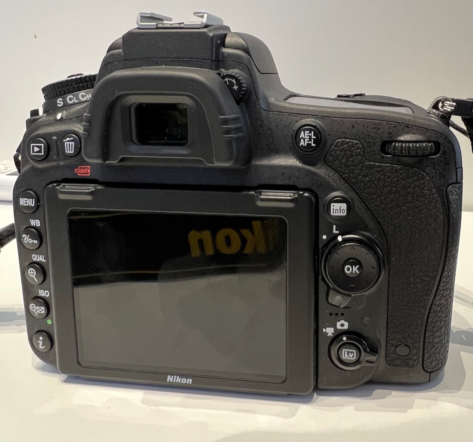 Nikon D750 - body