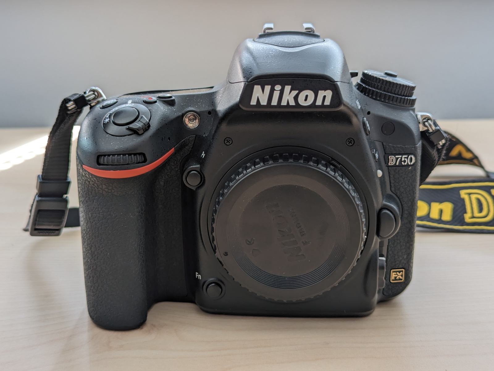 Nikon d750 body (tudi na voljo dodatni objektive)