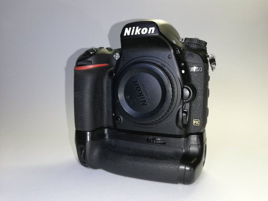 Nikon D750 + grip