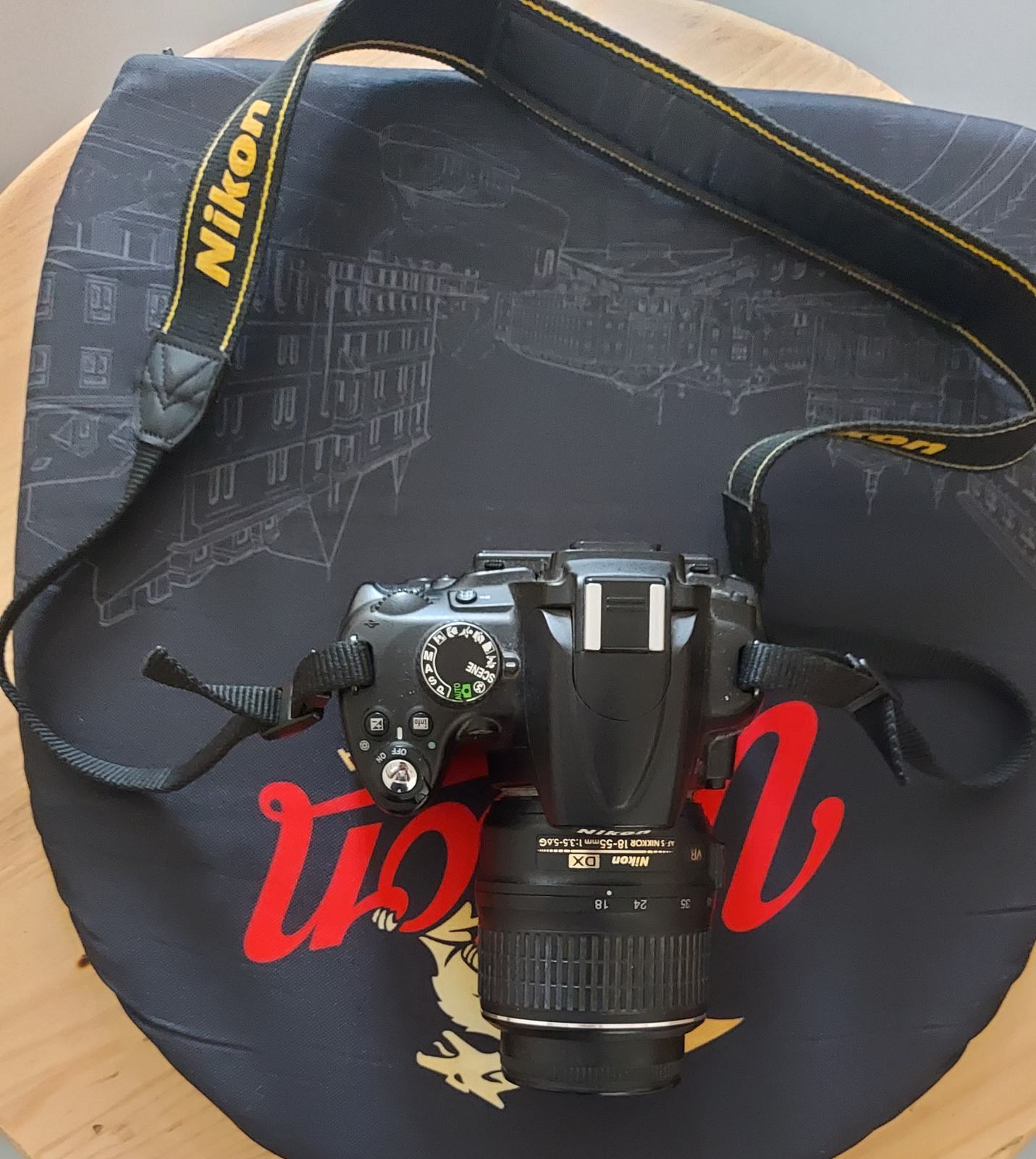 PRODAJA FOTOAPARATA NIKON CENA PO DOGOVORU