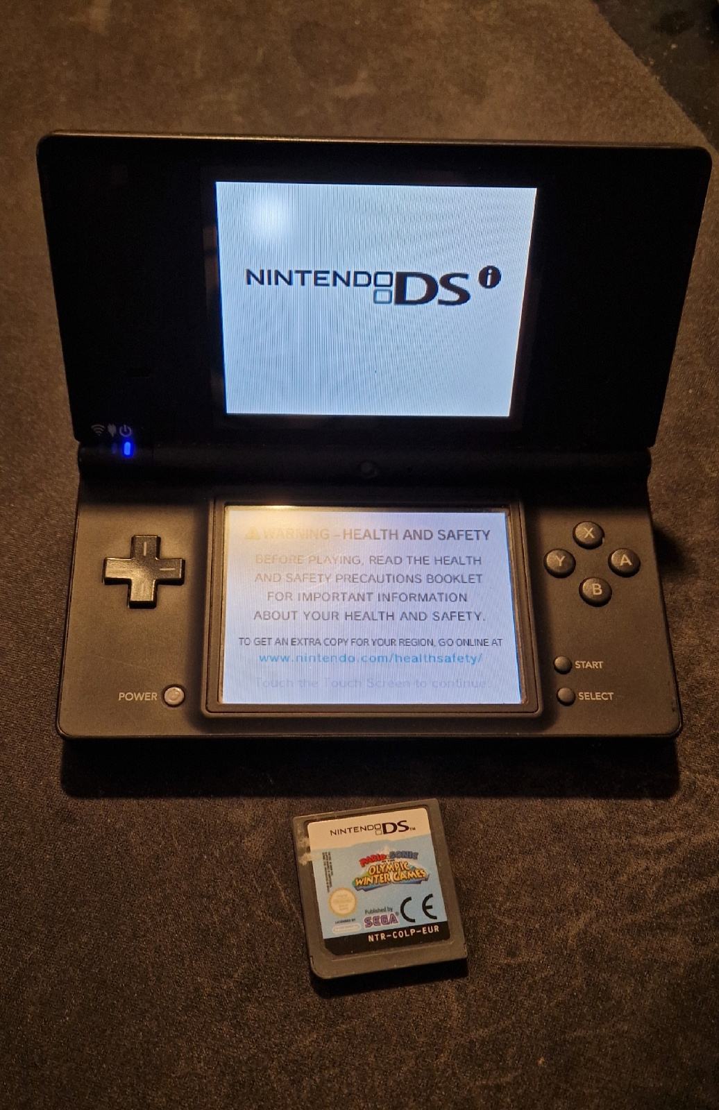 Nintendo DSi + igra