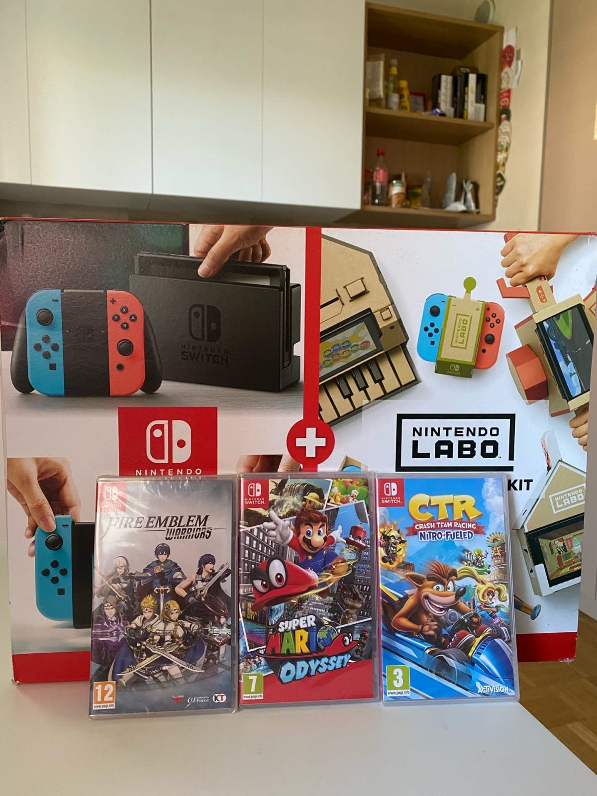 nintendo switch console + nintendo labo variety kit + igre NOVO