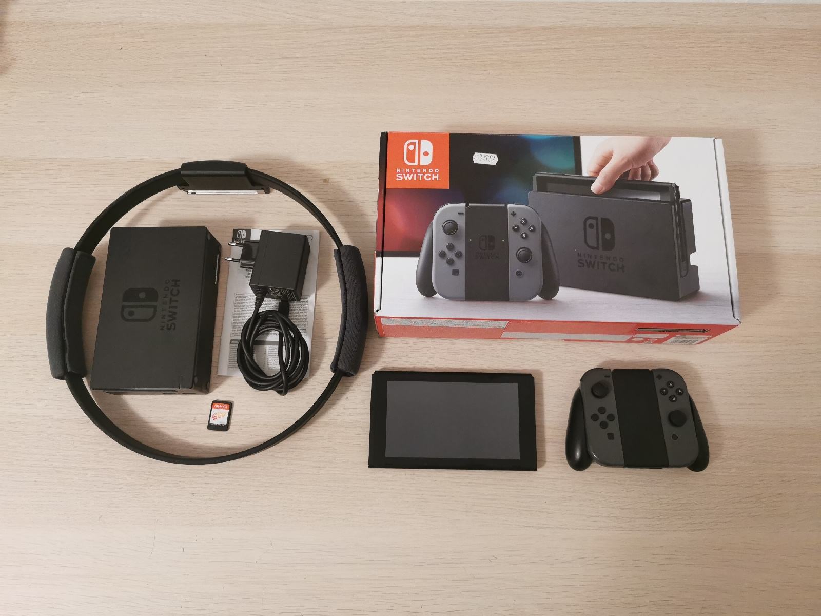 Nintendo Switch + Ring Fit Adventure