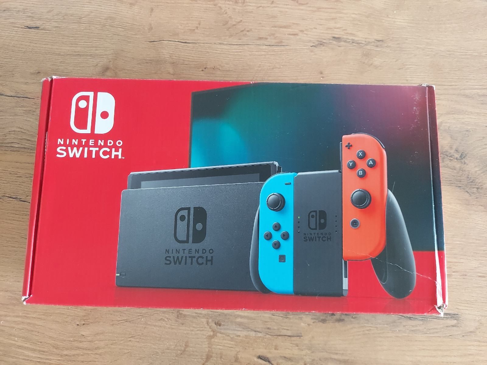 Nintendo Switch, z zavarovanjem!+dve igrici!