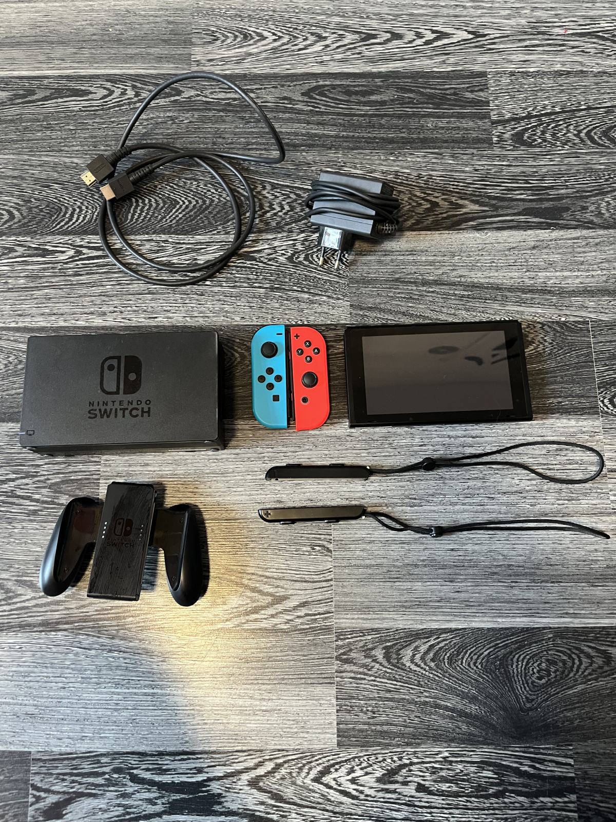 Prodajam Nintendo Switch