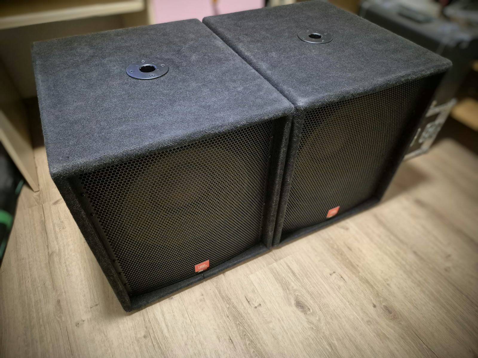2x JBL JRX118SP Aktivni Subwoofer