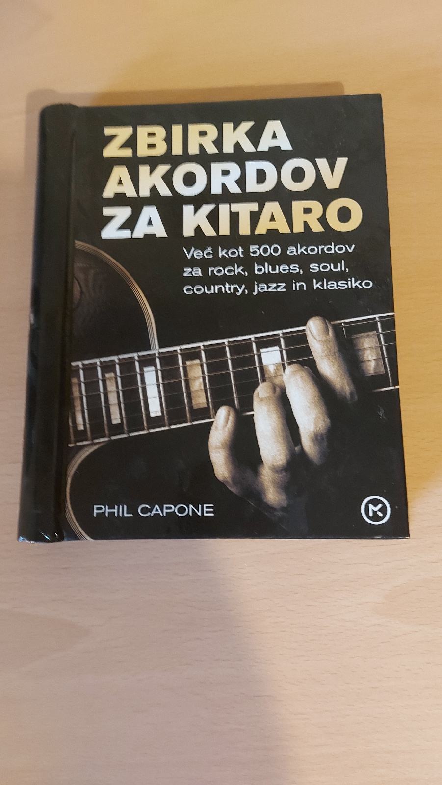 Knjiga Zbirka akordov za kitaro