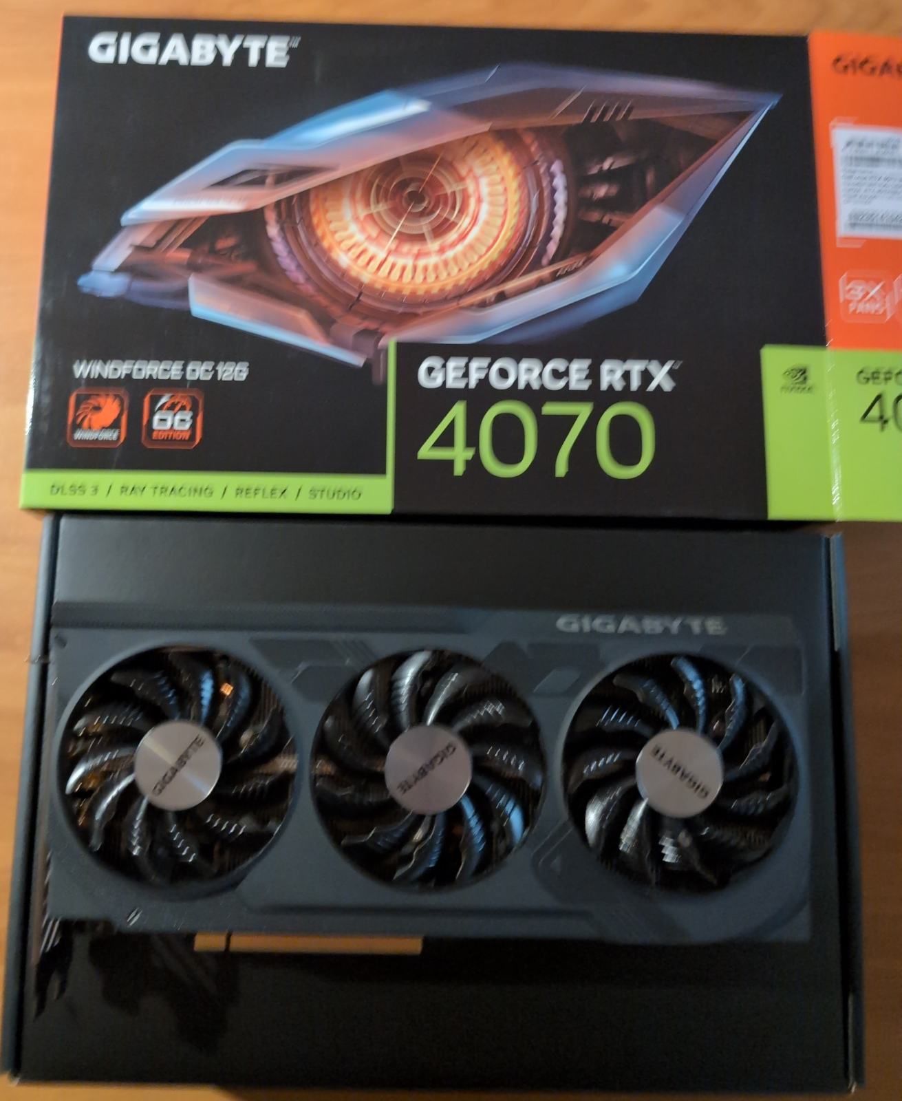 GIGABYTE GeForce RTX 4070 WINDFORCE OC 12GB