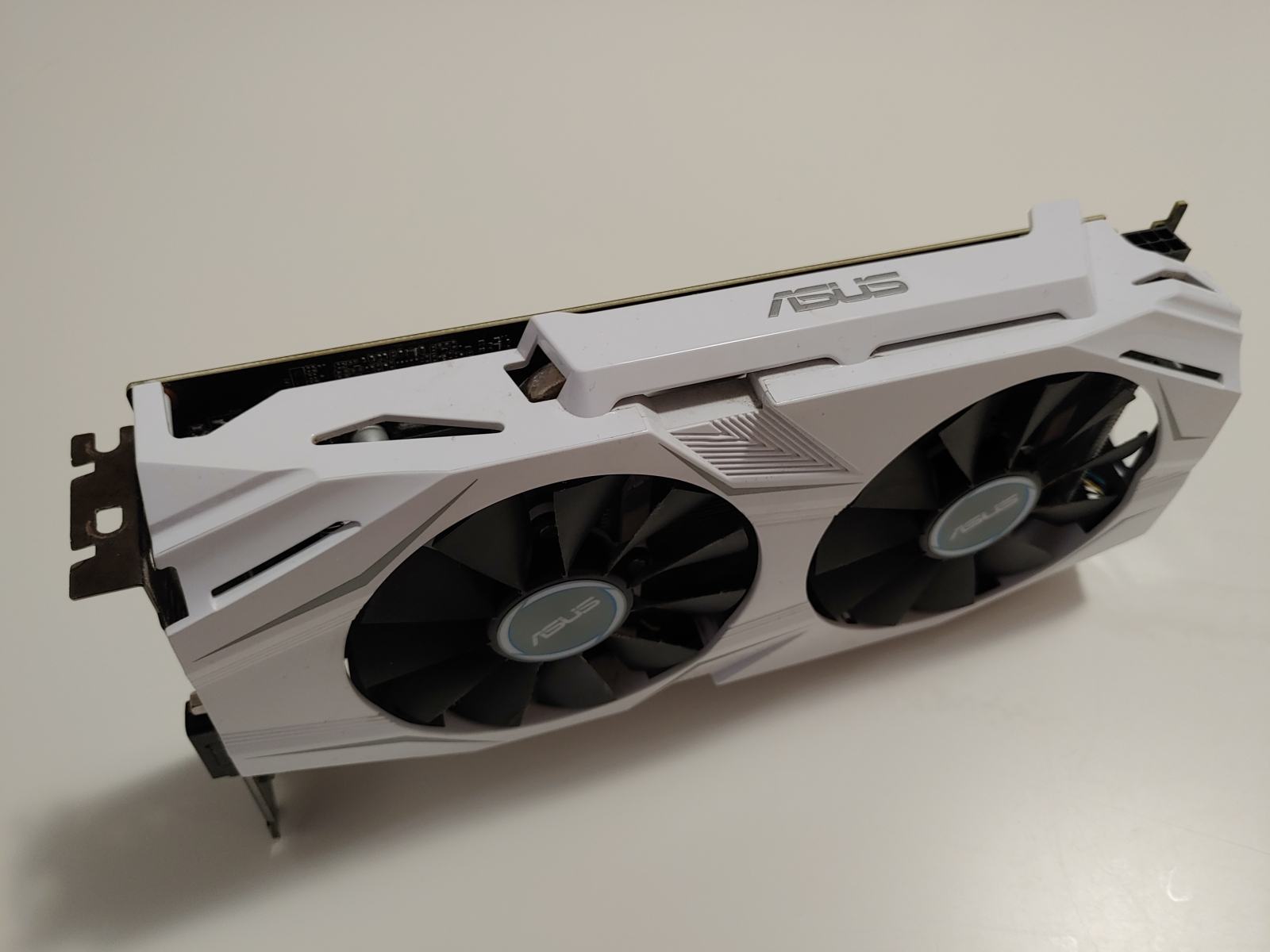nVidia GeForce Dual GTX 1060 6 GB - Asus
