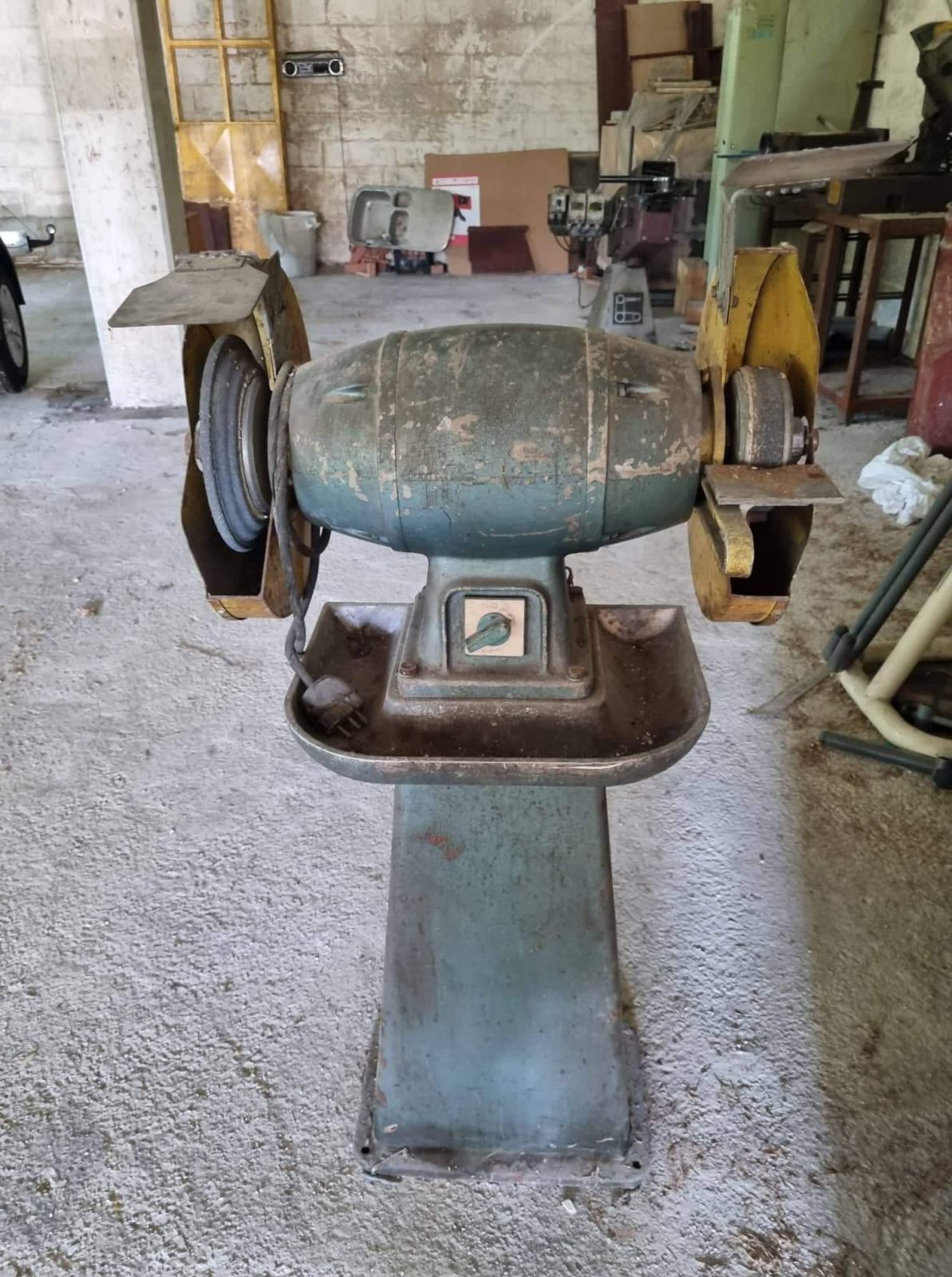 2 kolutni brusilni stroj