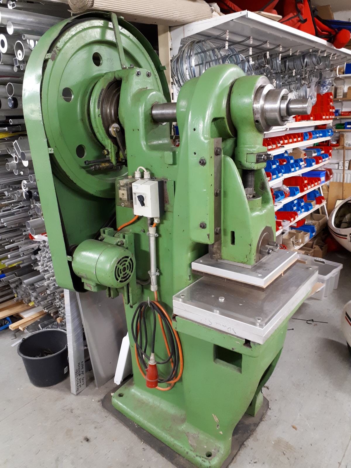 ekscentrična preša