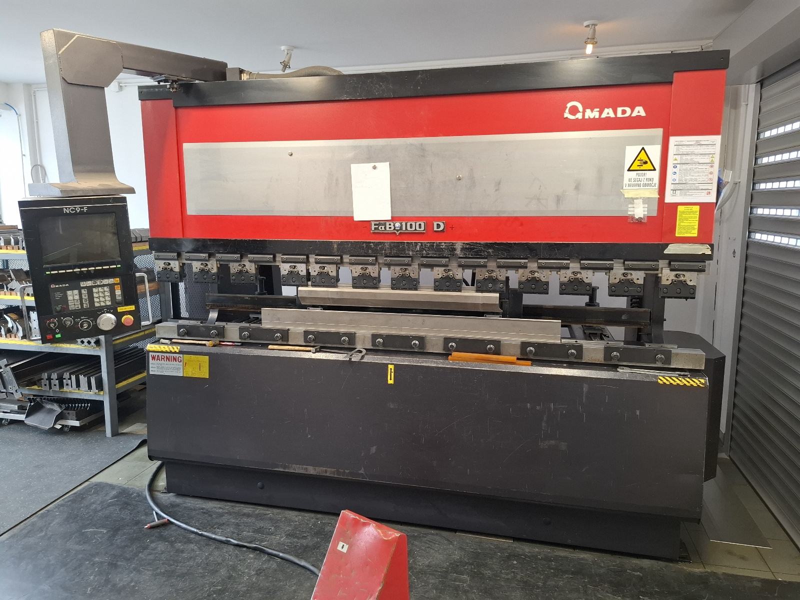 Krivilni stroj abkant AMADA NC