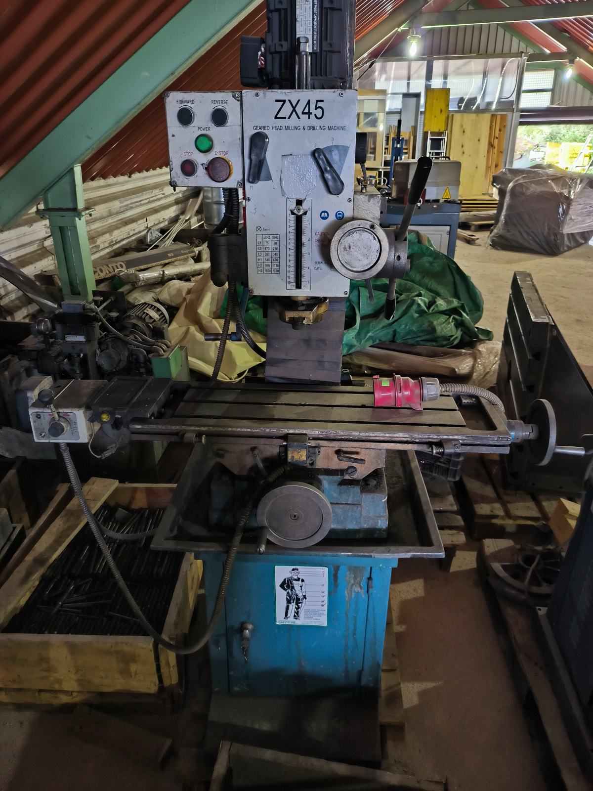Vrtalno - rezkalni stroj ZX45