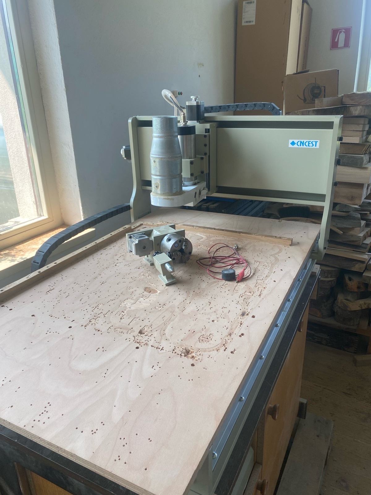 Cnc stroj