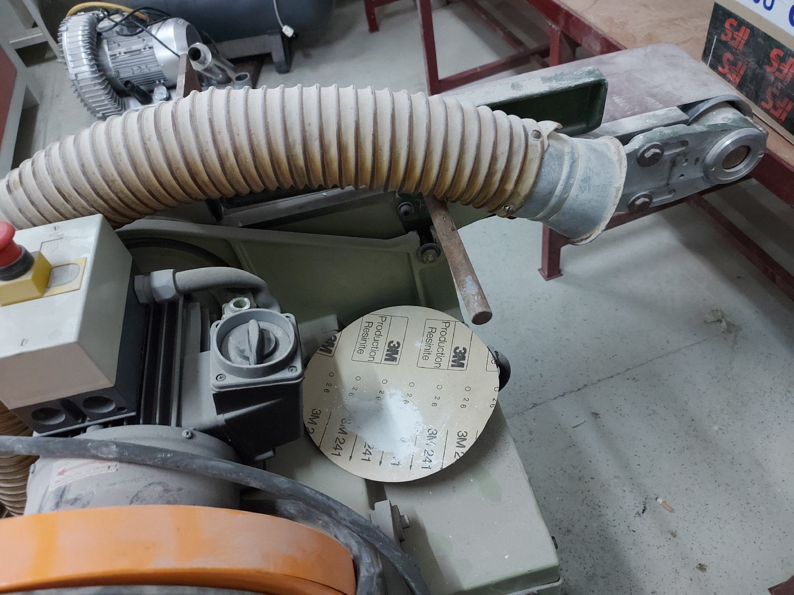 frezar brusilni stroj