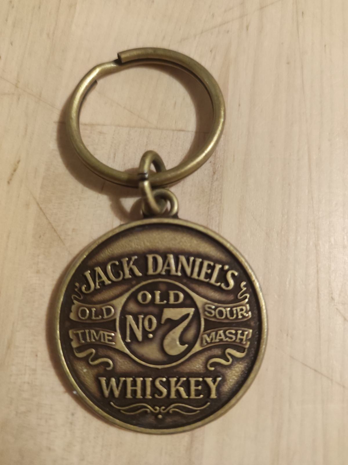 Kovinski obesek za ključe Jack Daniels No.7 whiskey viski