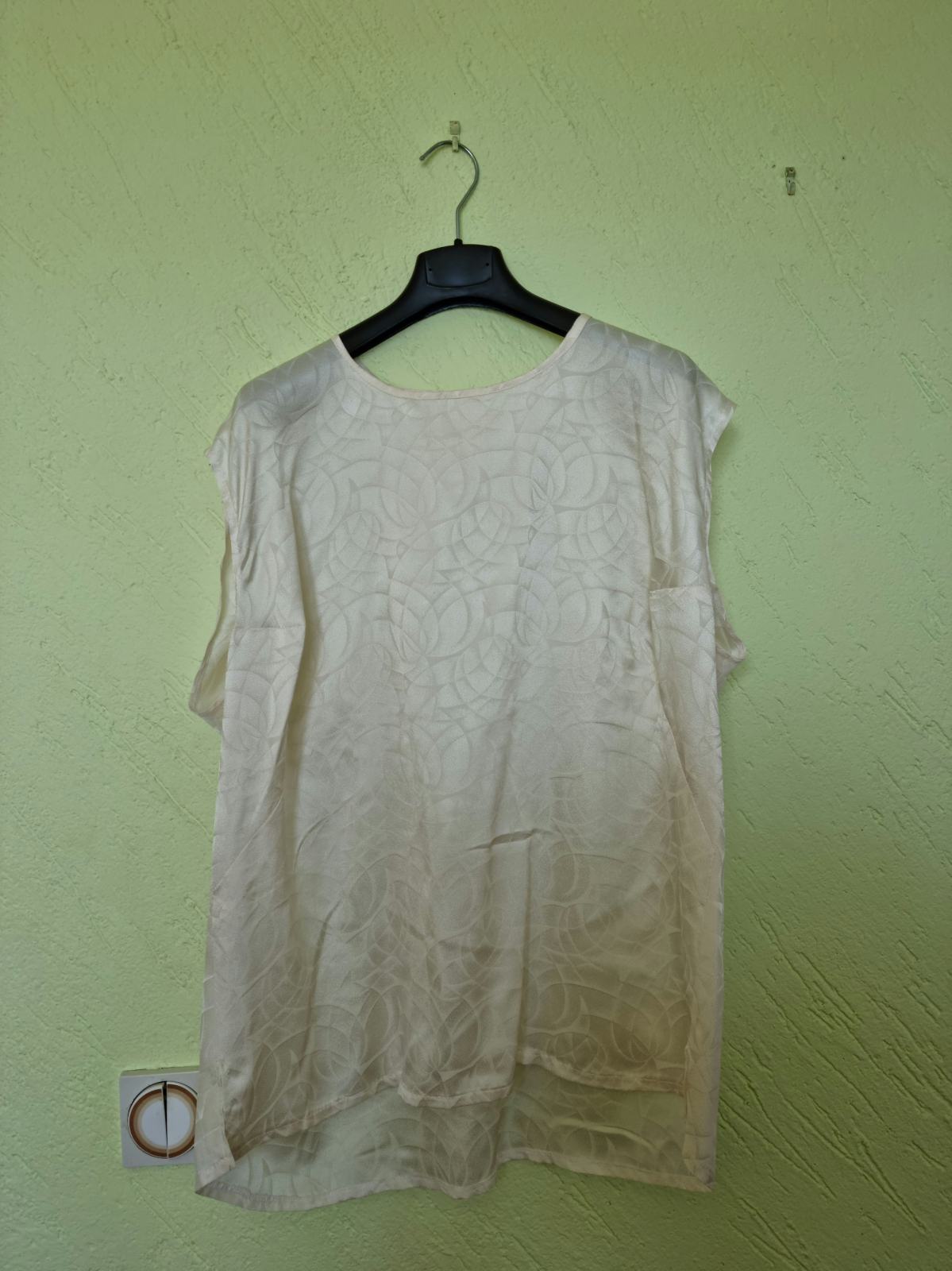 Svilena bluza brez rokavov