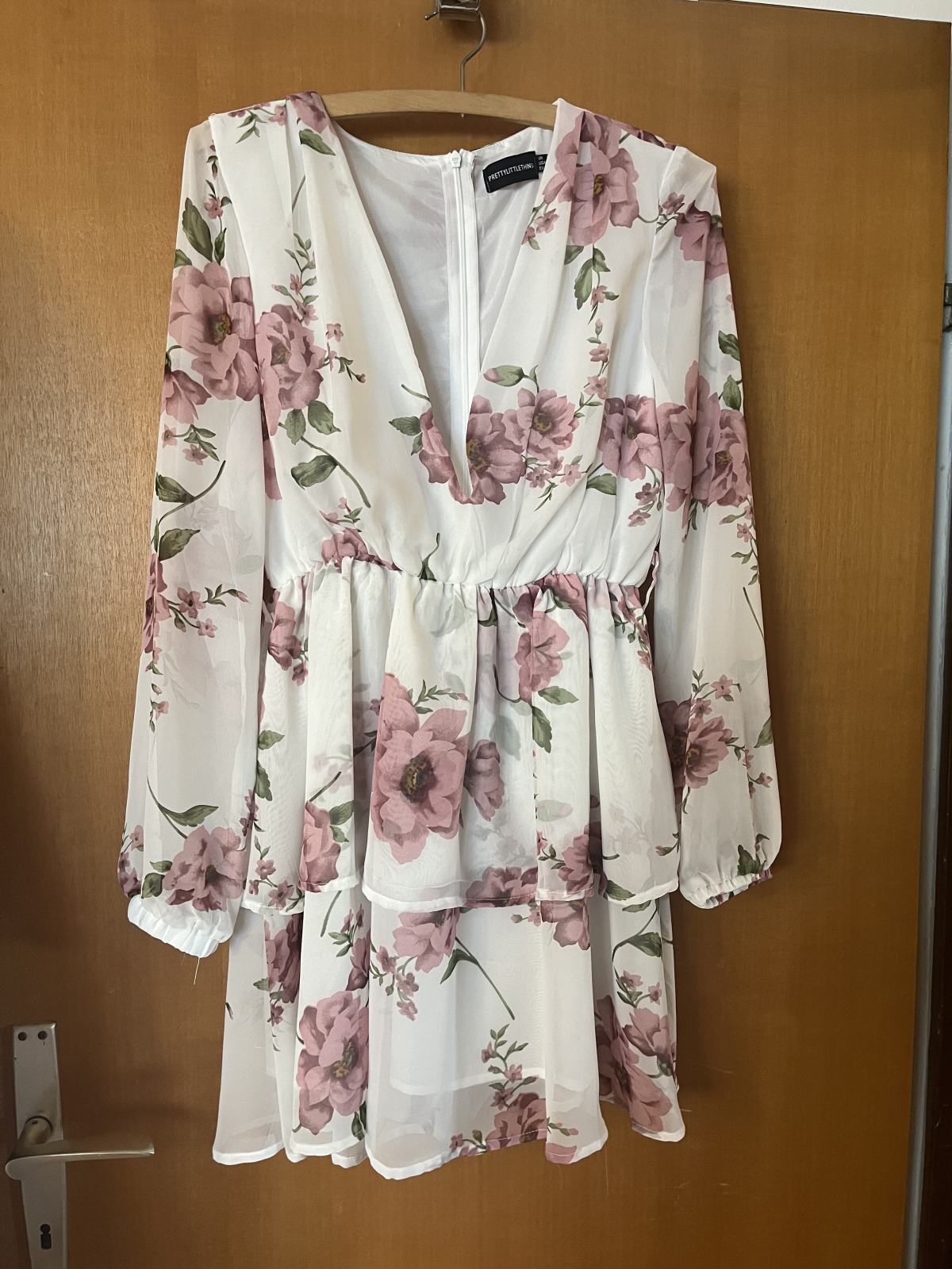 Fashion Nova NIKOLI NOŠENA obleka, št. 36