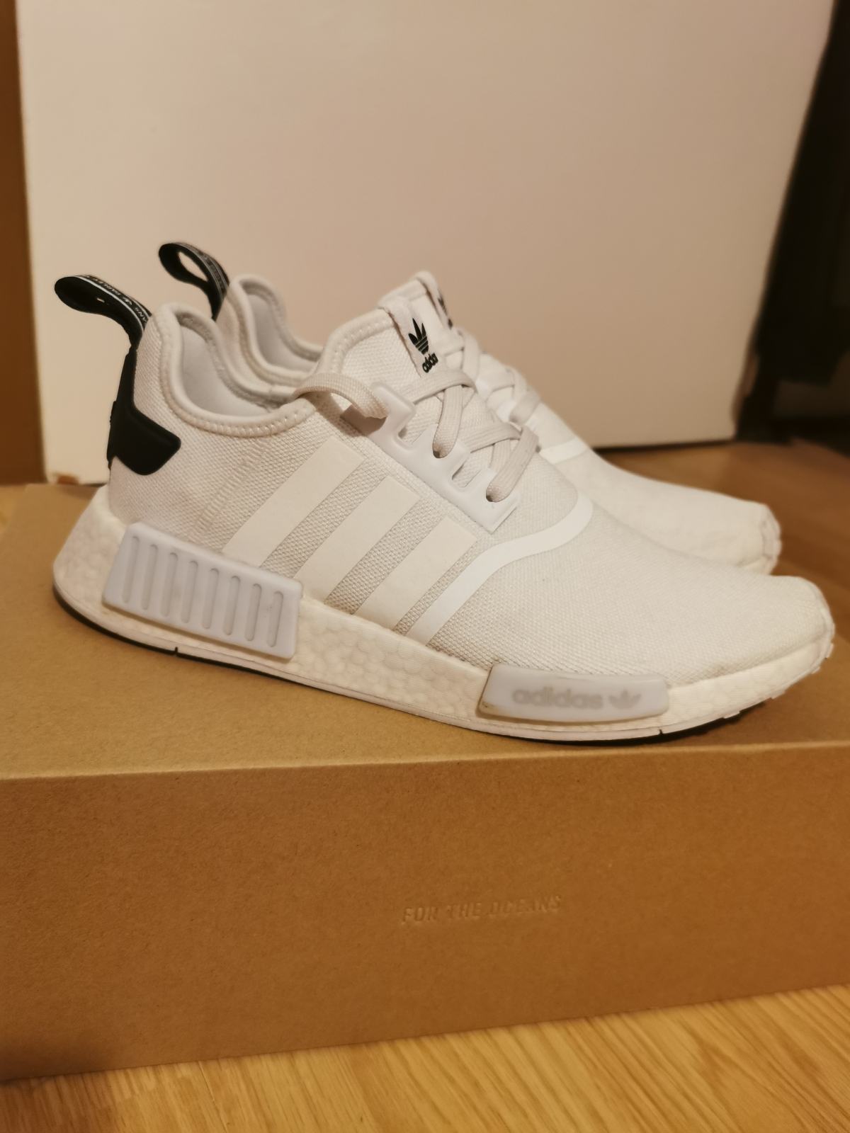 ADIDAS X Parley NMD_R1