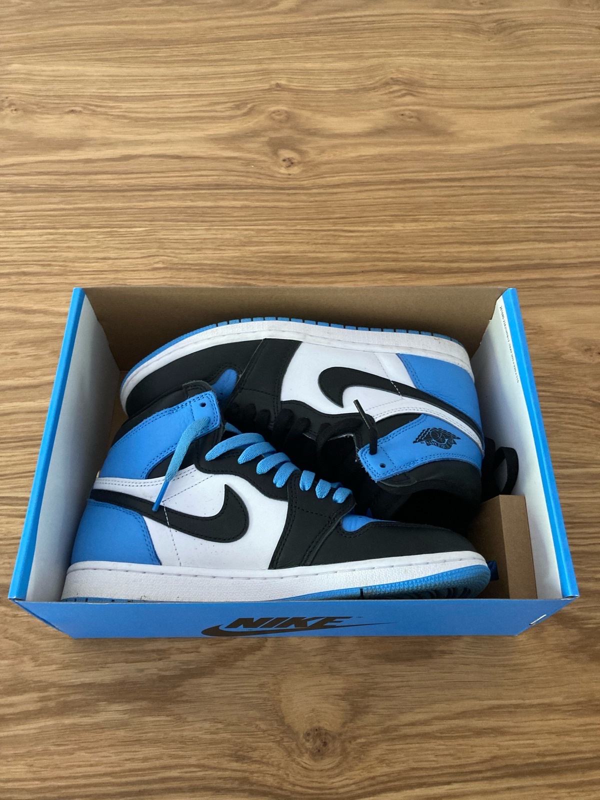 Jordan 1 UNC toe