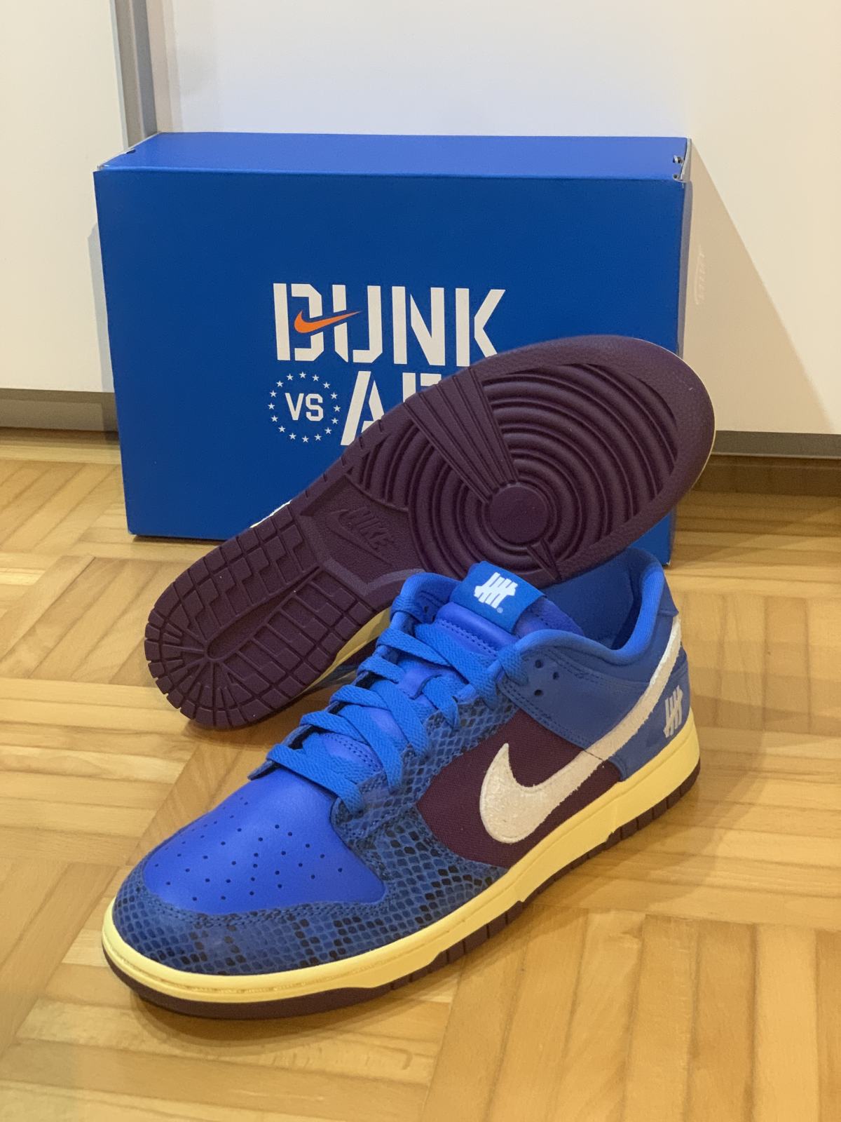 NIKE DUNK LOW UNDEFEATED