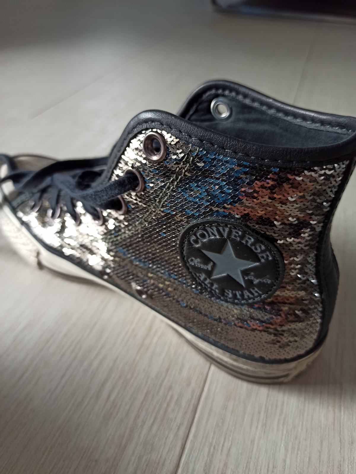 Converse all star limited edition visoke št.37,zlate