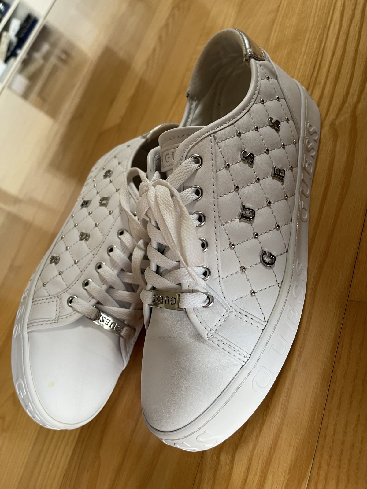Guess superge