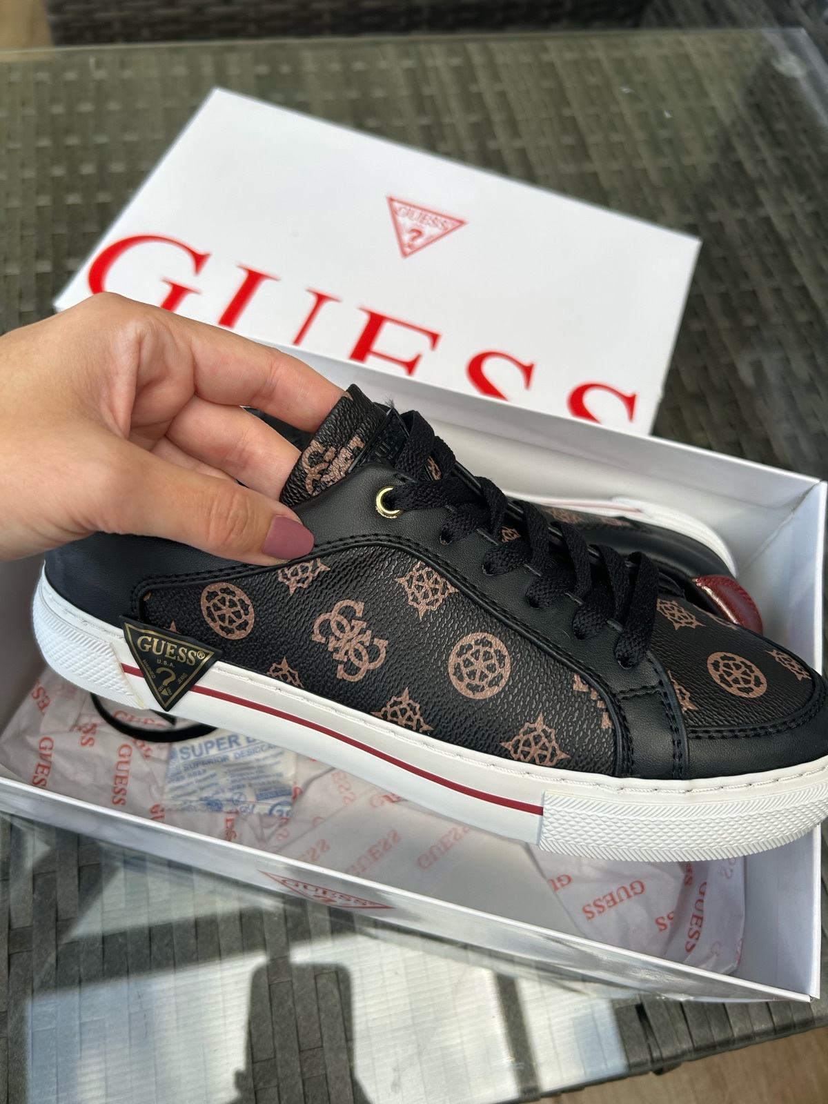 Guess nove superge