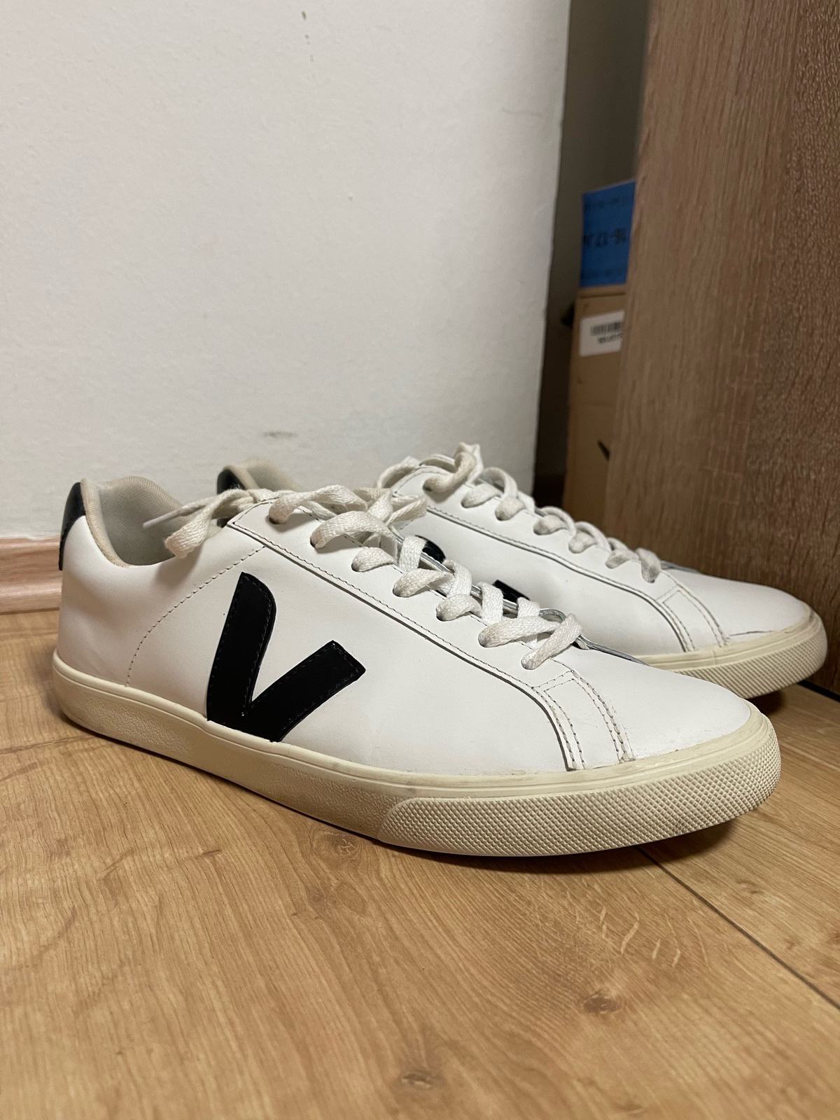 Superge Veja velikost 41