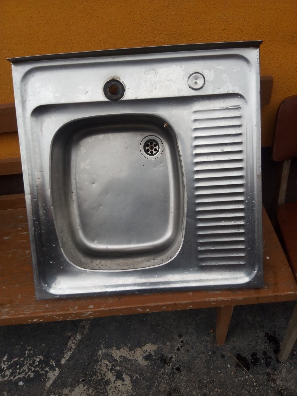 KUHINJSKO KORITO 10 E