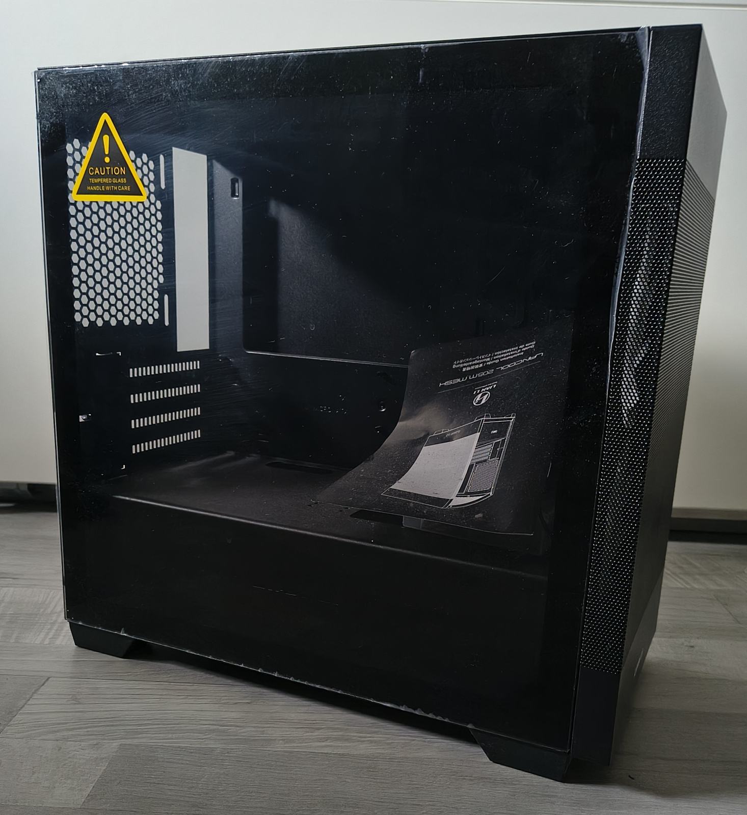 Lian Li Lancool 205M Mesh računalniško ohišje, Micro-ATX, črno