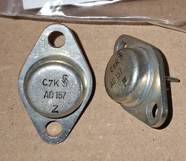 2X AD157 TRANSISTOR GERMANIUM NPN / 30V / 3A / 6W / TO-8 power out