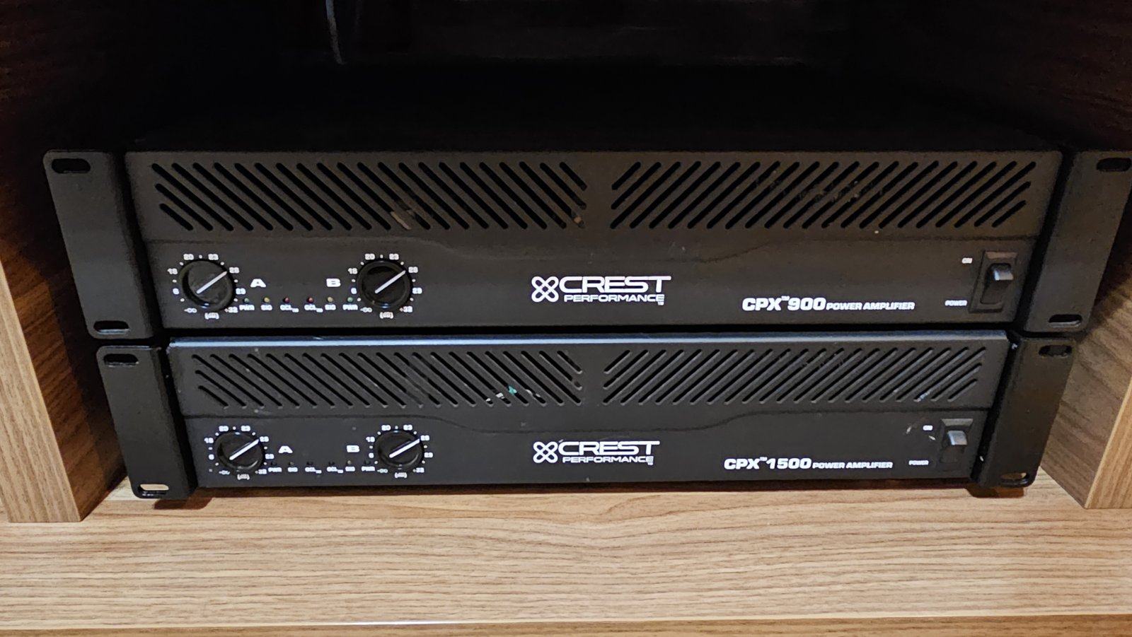 KONČNA STOPNJA OJAČEVALEC CREST CPX 900