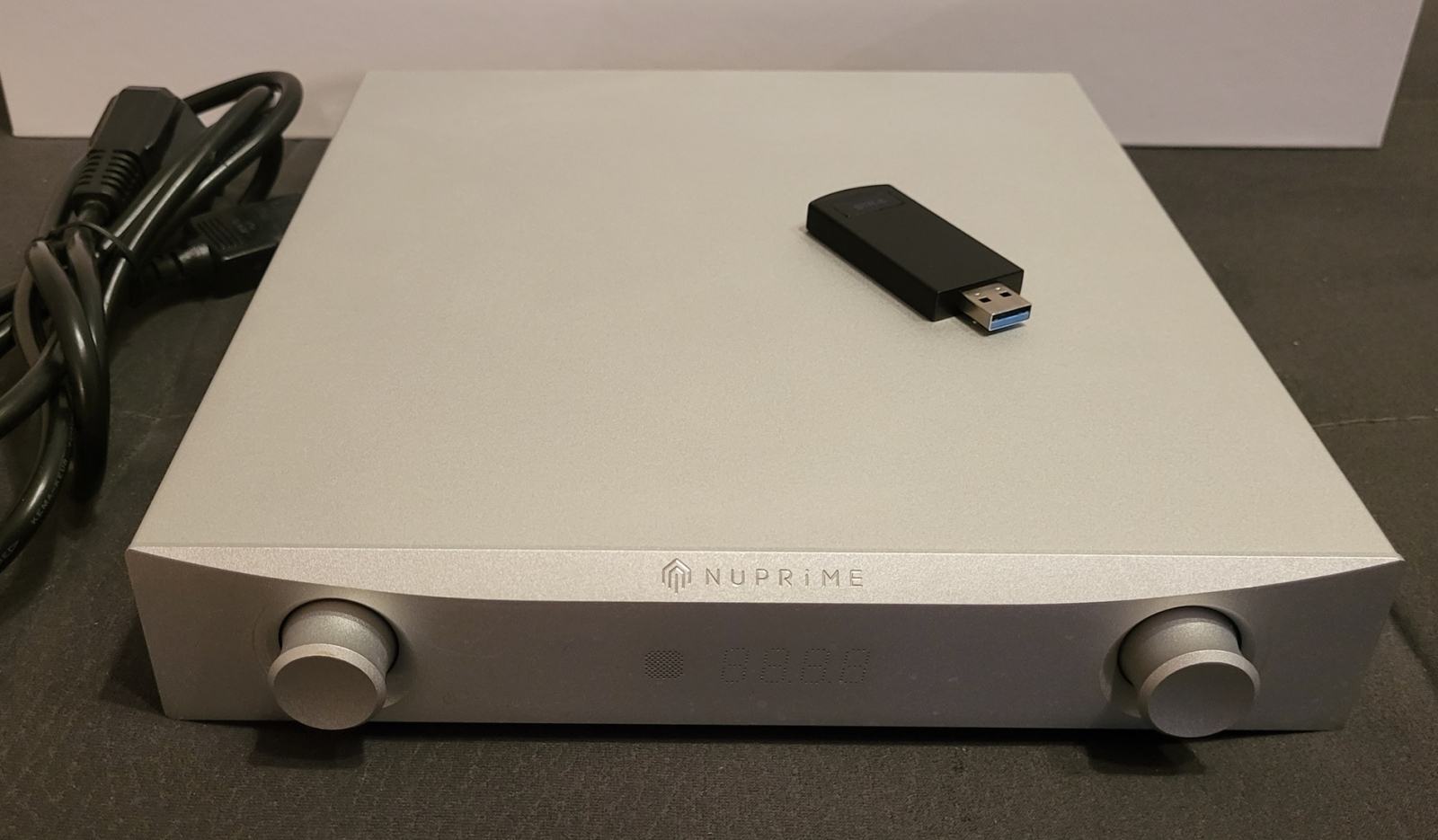 Nuprime IDA-8 z DAC, Bluetooth, remote, 2x100W sin