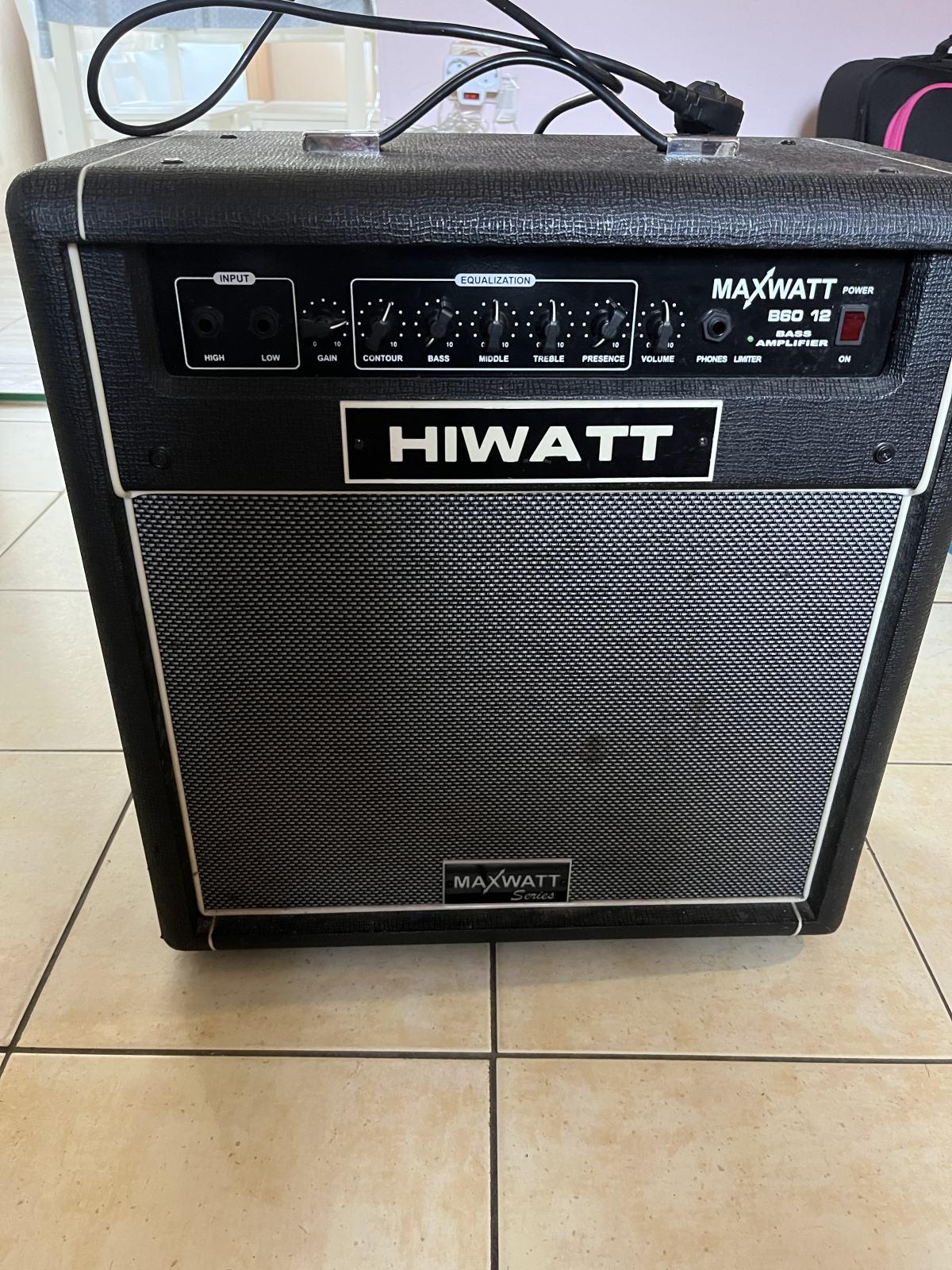Ojačevalec zvoka MAXWATT B60 12
