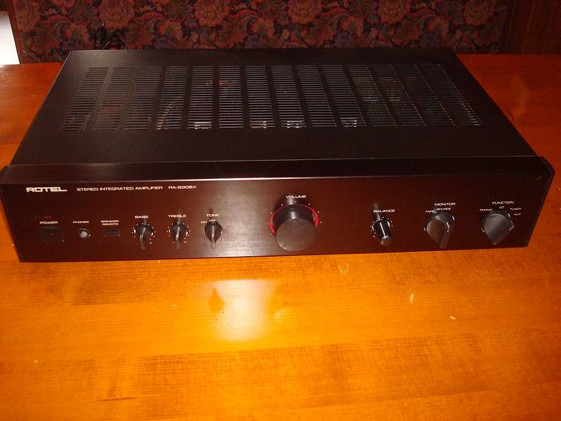 Rotel HI-FI ojačevalec RA-930 BX